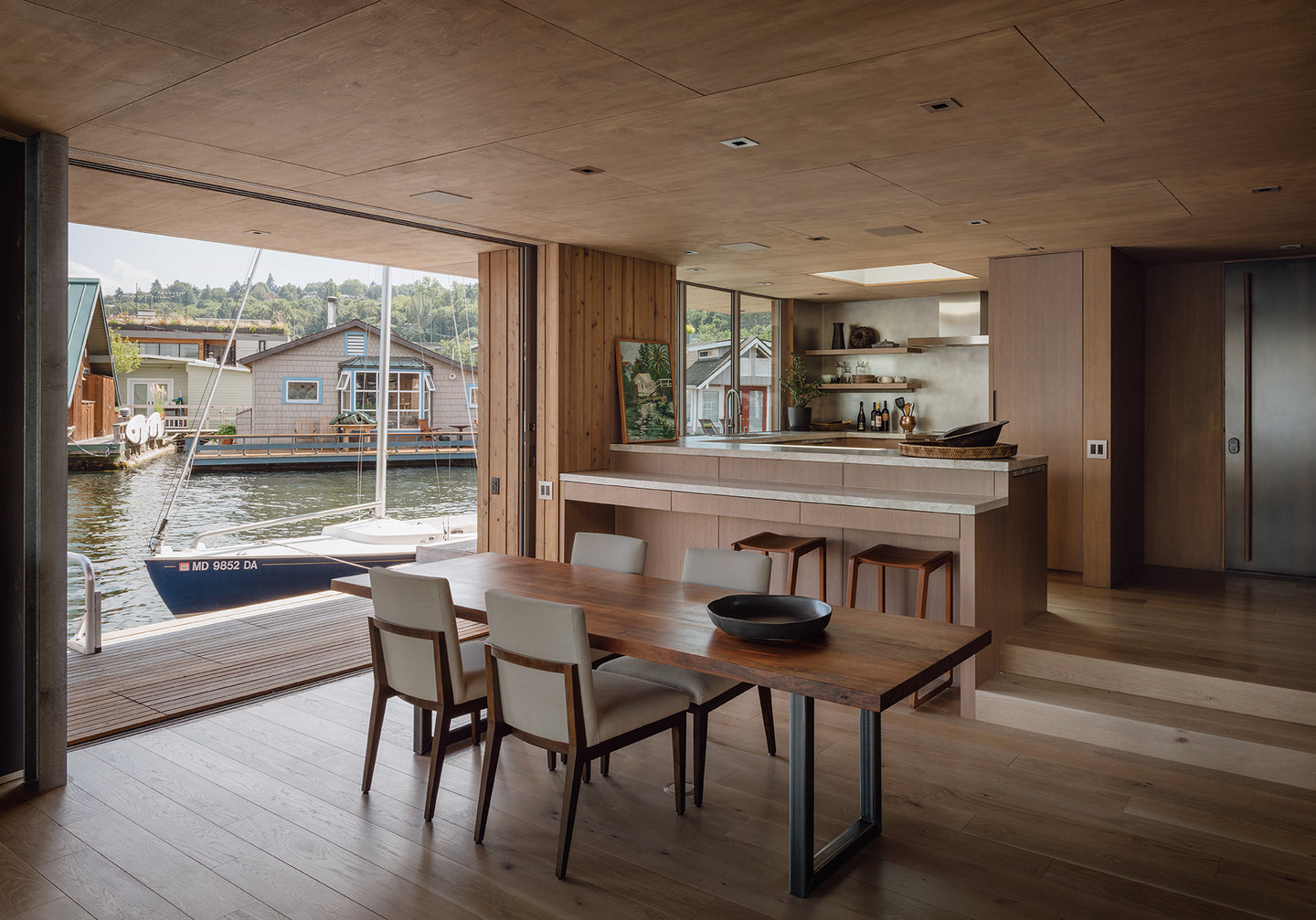 Seattle Water Cabin – Northern Wide Plank